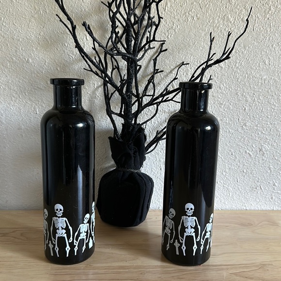 Target | Holiday | New 2 Pc Halloween Target Skeleton Ceramic Vases ...